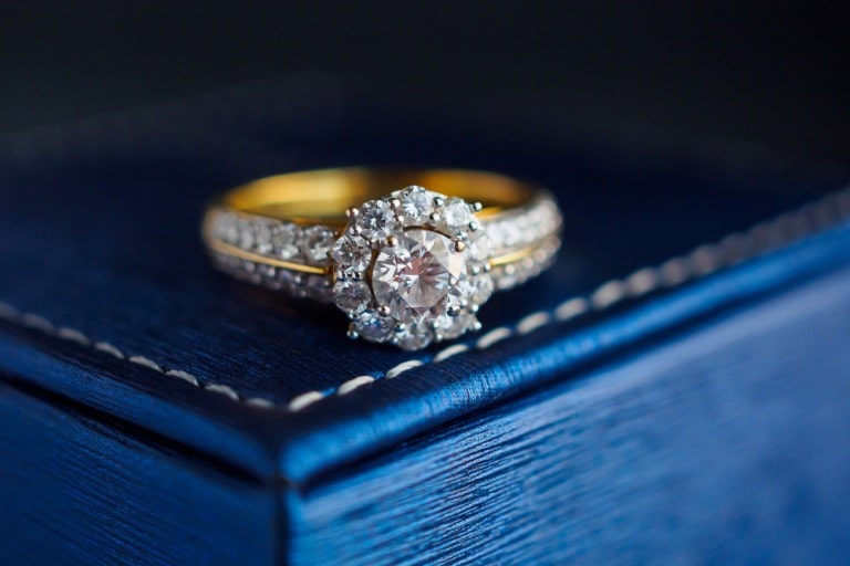 Choosing the Perfect Engagement Ring for Your Partner - The People Who ...